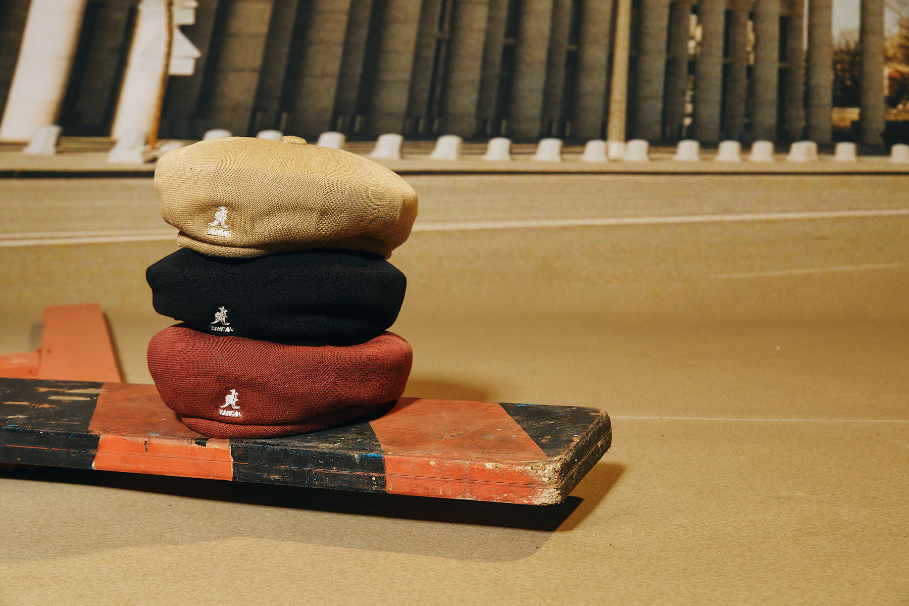 KANGOL 85週年風潮！袋鼠經典不敗加碼三大風格穿搭提案 - men's uno Taiwan